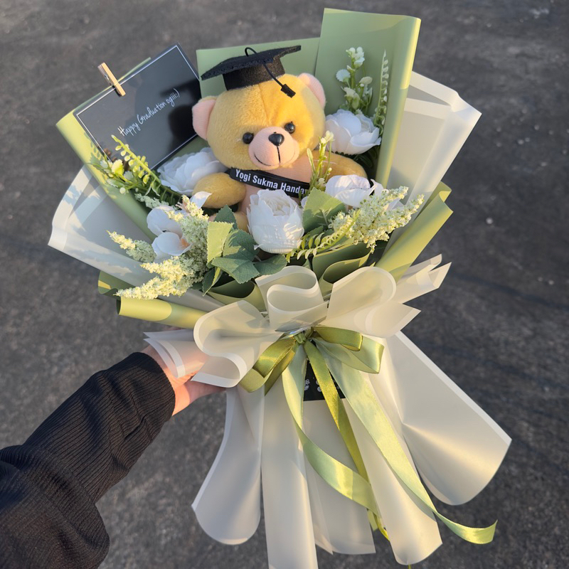 Jual BUKET BONEKA WISUDA / BUKET WISUDA / BUCKET BUNGA PALSU ...