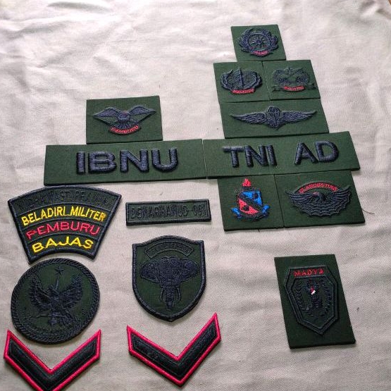 Jual BORDIR PERKERAS MIKA BAHAN WOLL 1 SET BORDIR PERKERAS MIKA 1 STEL BORDIL MIKA BORDIR TIMBUL ...