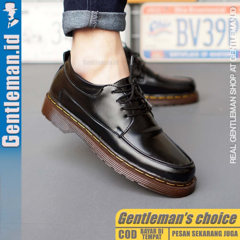 Jual GENTLEMAN Maputo Sepatu Formal Pria Docmart Hitam Low Boots Keren ...
