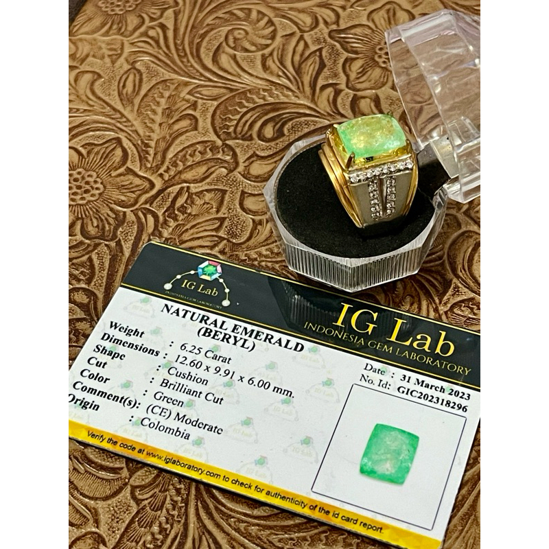 Jual Batu Permata Natural Emerald Beryl (Zambrud) | Shopee Indonesia