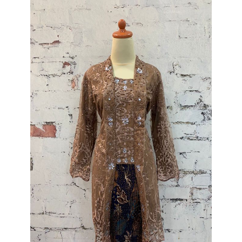 Jual KEBAYA KUTUBARU PANJANG TULLE PAYET // TUNIK TULLE PAYET // KEBAYA TUNIK MODERN | Shopee ...