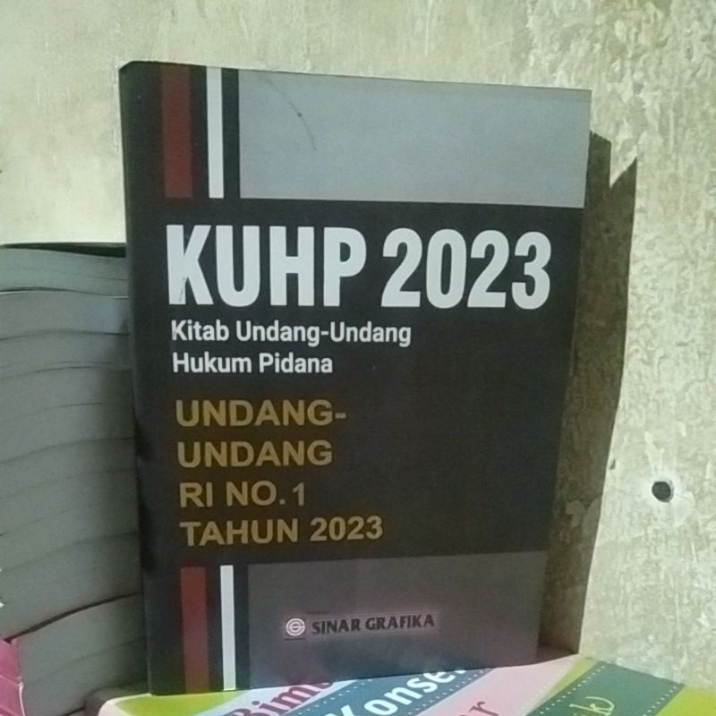 Jual KUHP 2023 kitab undang undang hukum pidana undang undang RI no.1 tahun 2023 | Shopee Indonesia