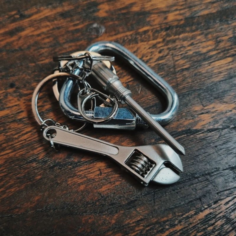 Jual Iron Silverstone 13 Keychain Gantungan Kunci | Shopee Indonesia