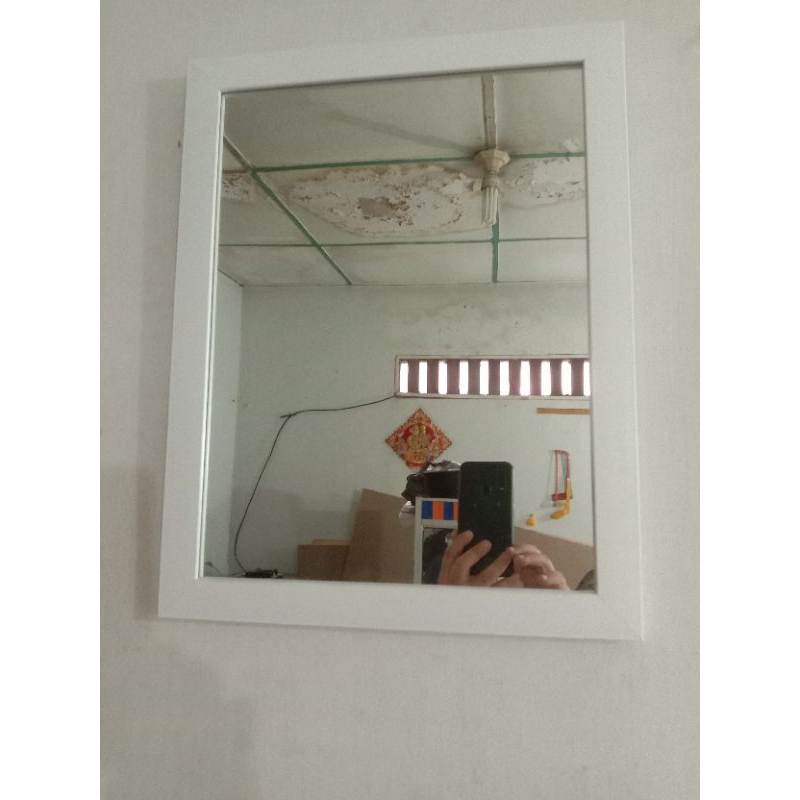 Jual Kaca cermin dinding/ cermin gantung ukuran 46 x 66 cm | Shopee Indonesia