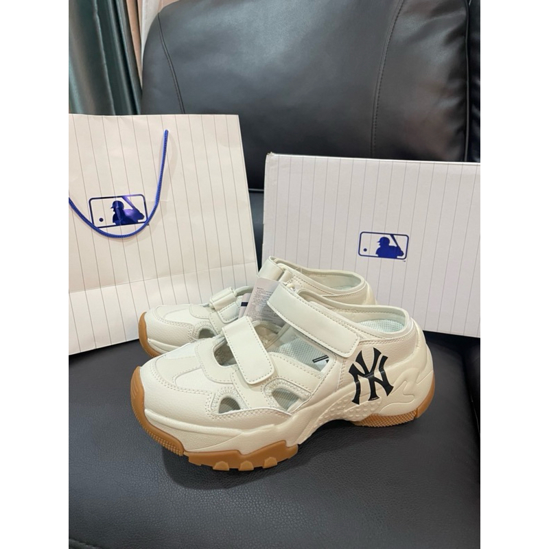 Jual MLB Bigball Chunky Mask NY Yankees mule | Shopee Indonesia