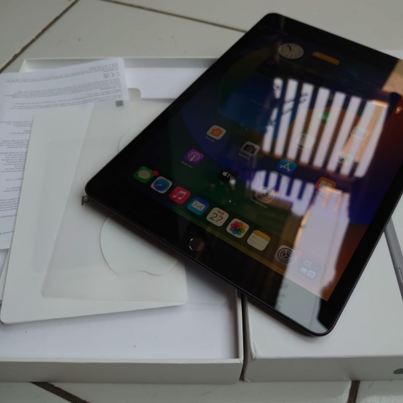 Jual ipad 8 32gb wifi second | Shopee Indonesia