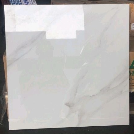 Jual Granit 60x60 Glossy Igress Calcuta White Glosy Kw1 | Shopee Indonesia