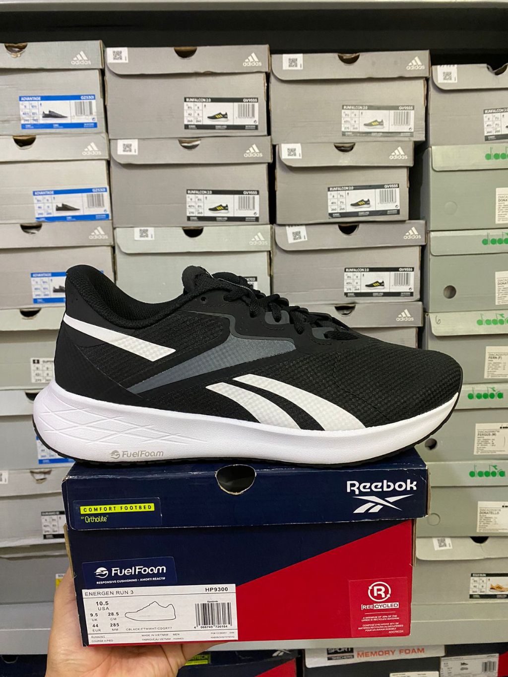 Jual Reebok Energen Run 3 Black/White HP9300 Men's Shoes Original ...
