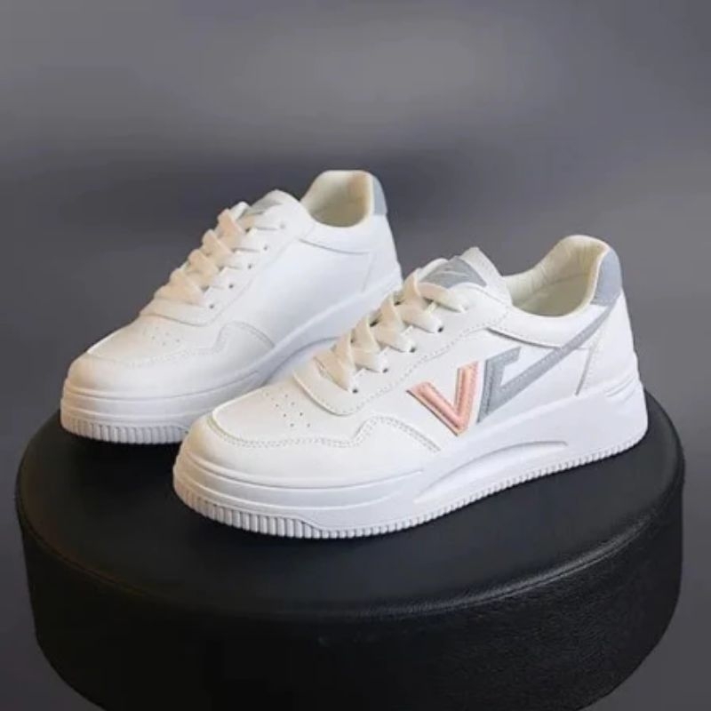Jual sepatu Korean wanita terbaru / sepatu sneaker wanita bayar di ...