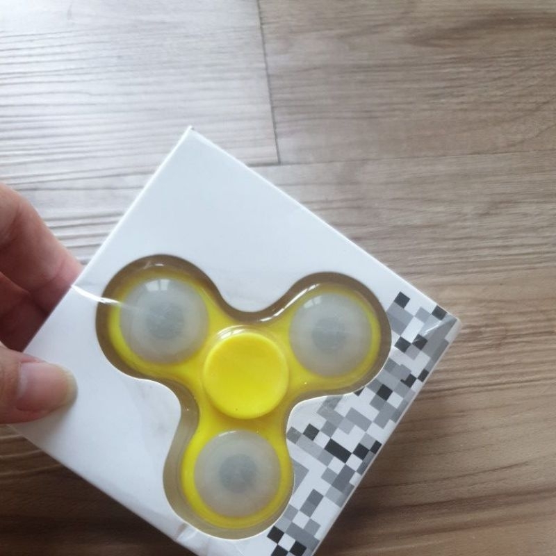 Jual Fidget spinner - hand spinner spin | Shopee Indonesia