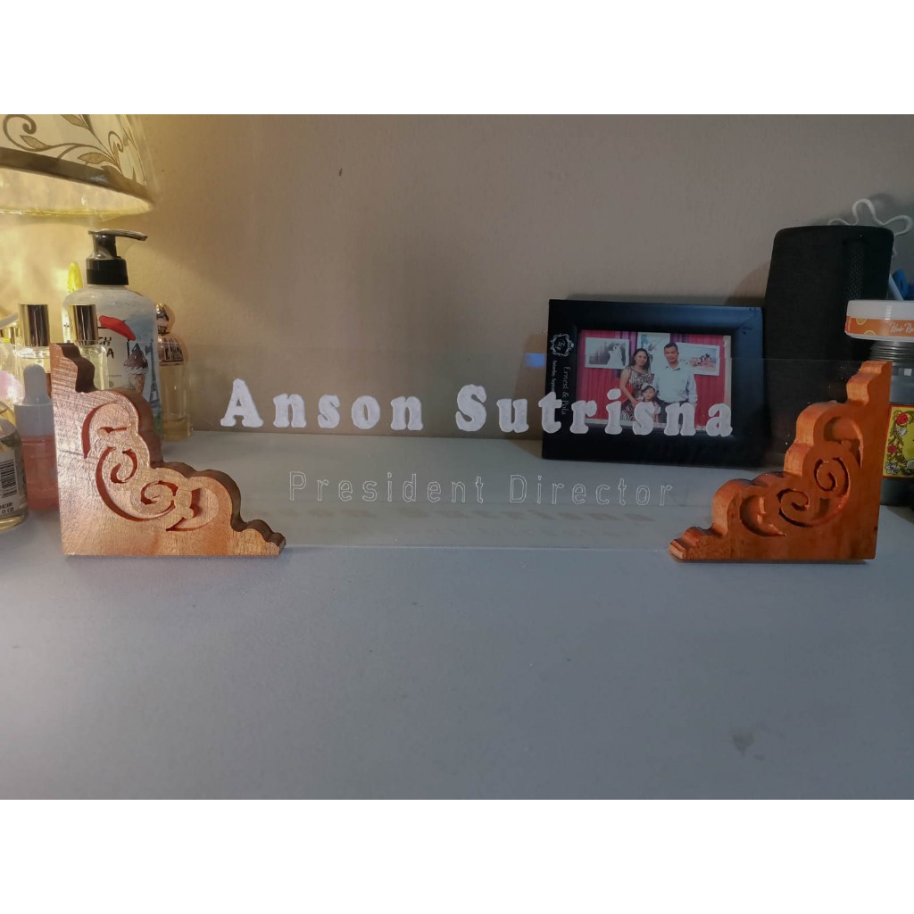 Jual Papan nama akrlik meja /name Tag / nama menu makanan kayu akrilik ...