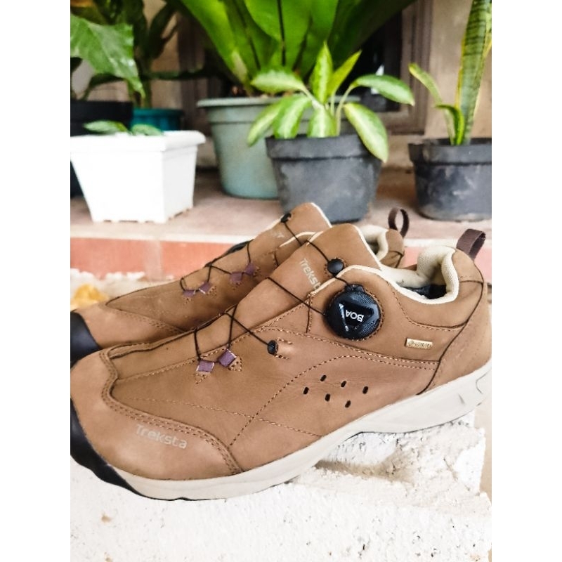 Jual SEPATU GUNUNG TREKSTA BOA | Shopee Indonesia