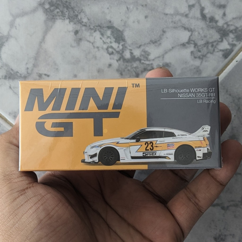 Jual Mini GT 528 Nissan GTR R35 LB Racing LBWK | Shopee Indonesia