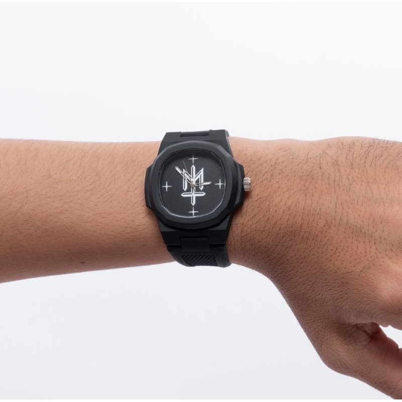 Jual MATERNAL DISASTER "ROBO" JAM TANGAN - HOOPS BANJARMASIN | Shopee ...