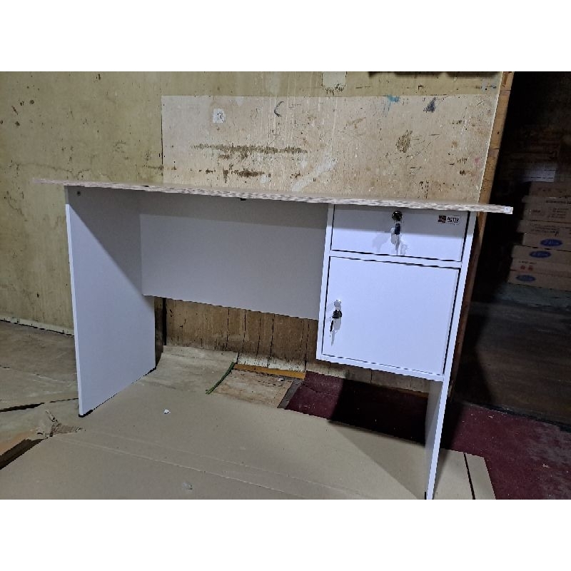 Jual meja kantor /meja kasir dan meja komputer activ,olympic,panel ...