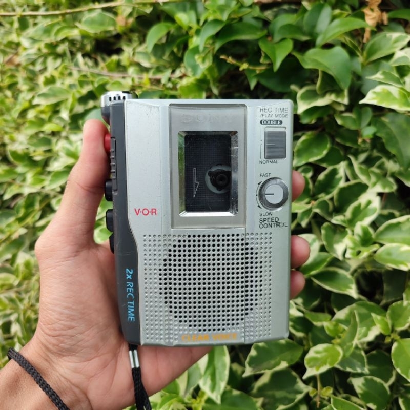 Jual Pemutar Kaset Pita Walkman Sony TCM 200dv TCM200dv TCM 200 dv ...