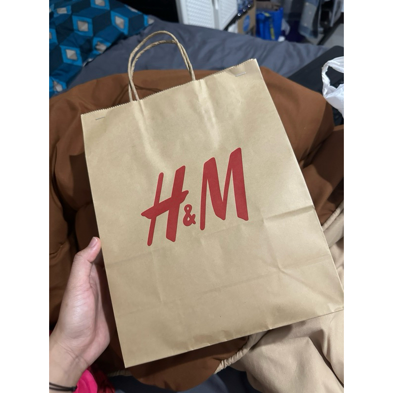 Jual paper bag hm | Shopee Indonesia