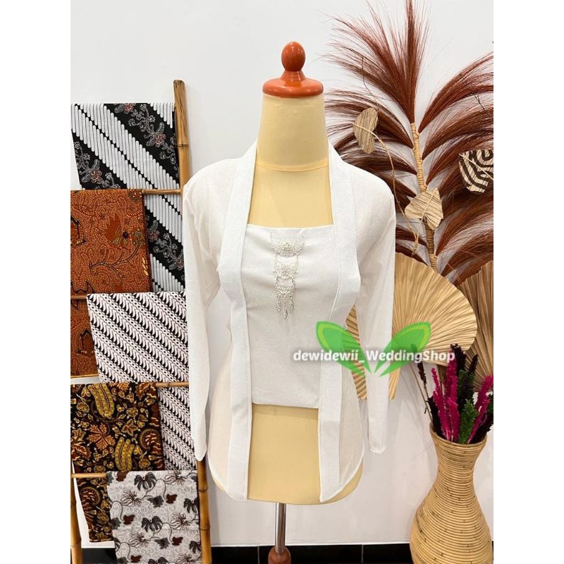 Jual Kebaya Cantik, Bludru Kutubaru - Warna Putih Bersih | Shopee Indonesia