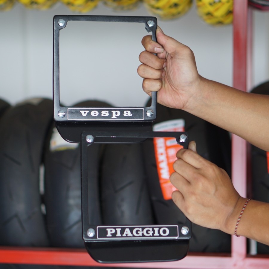 Jual Frame Plat Nomor Belakang Hitam Vespa Piaggio Px Super Sprint ...
