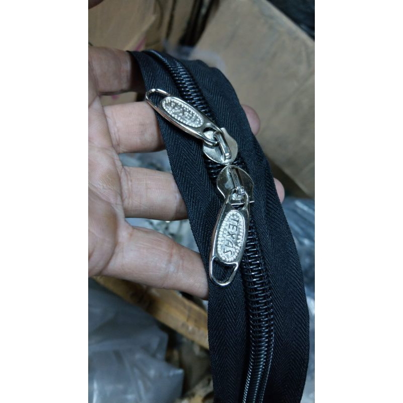 Jual (BUKAN UNTUK JAKET) Paket resleting no.10 daun resleting hitam 2 ...