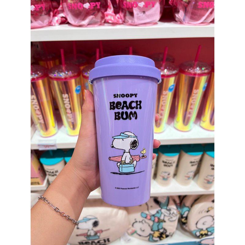 Jual Miniso x Snoopy‼️ Tumbler Snoopy Beach Days Purple | Shopee Indonesia