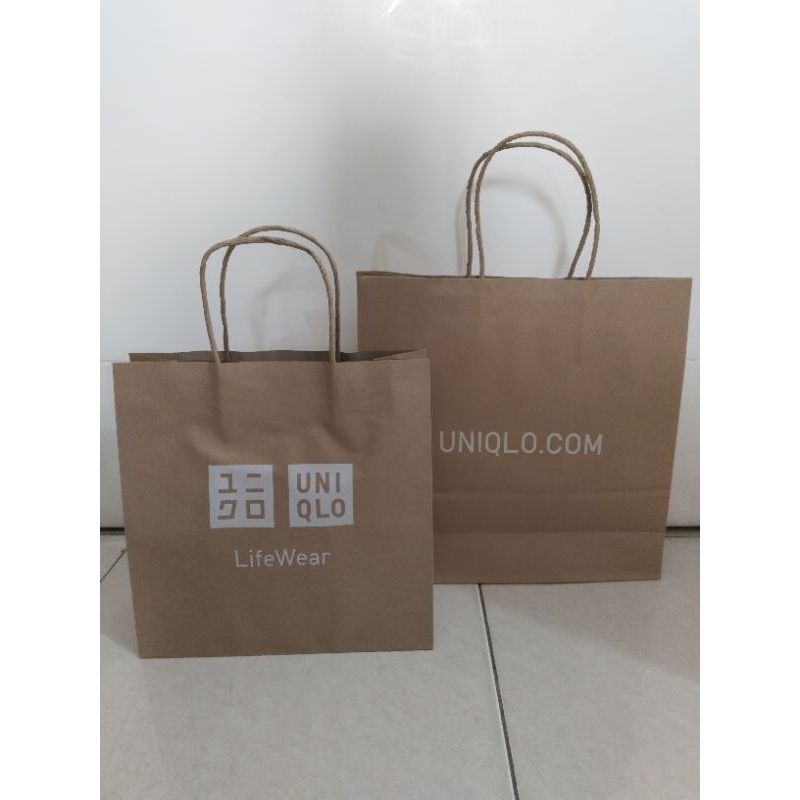 Jual Paper Bag Uniqlo Edisi Terbaru | Shopee Indonesia