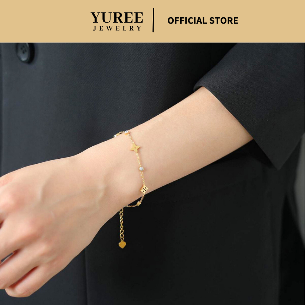 Jual YUREE • Jolisa Bracelet • Perhiasan Gelang Clover Titanium ...