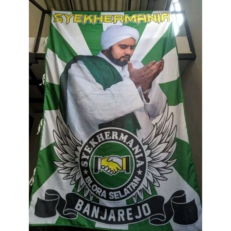 Jual 1 HARI JADI + BENDERA CUSTOM, BENDERA SYEKHERMANIA, BENDERA SOLO ...