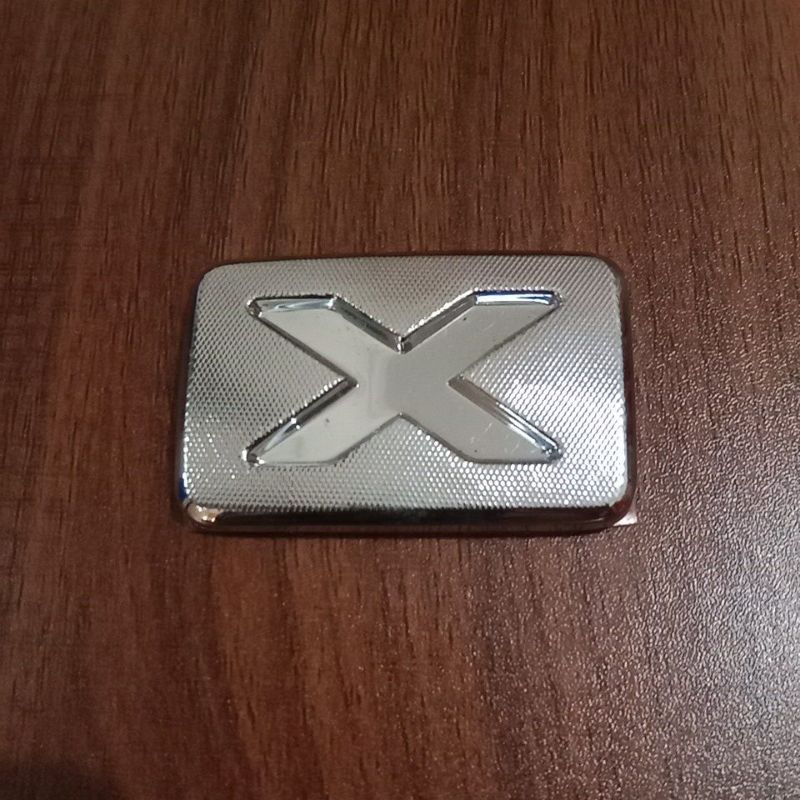 Jual emblem logo type x daihatsu luxio original | Shopee Indonesia
