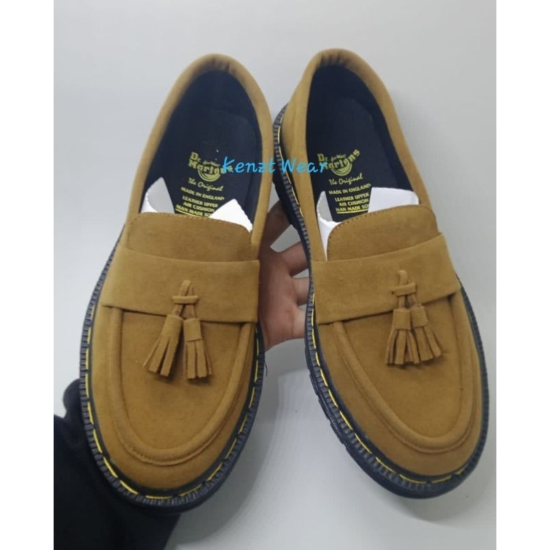 Jual Sepatu Pria Wanita Pormal, Casual UNISEX DOCMART Loafers Suede ...