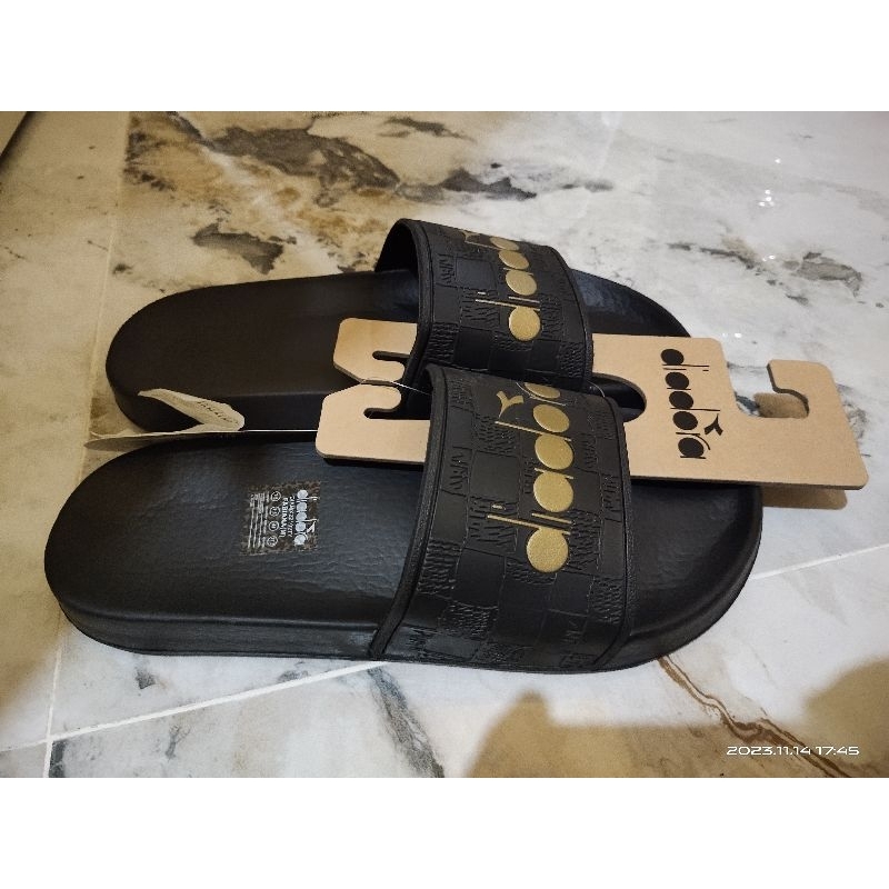 Jual Sandal Diadora dan Airwalk Original | Shopee Indonesia