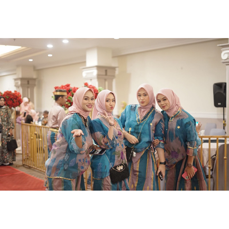 Jual Baju Bodo III Lakbu Modern Organza Sultan Sulam Bordir Lagosi Adat ...