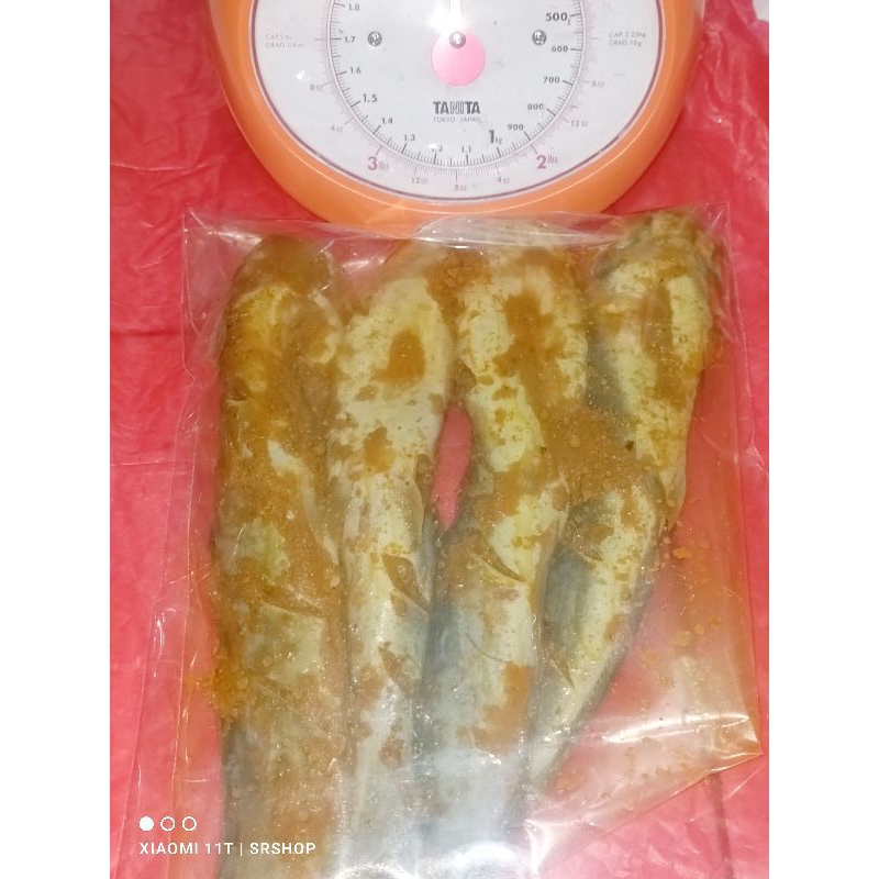 Jual SRfoods IKAN LELE BUMBU KUNING frozen isi 4 pcs | Shopee Indonesia