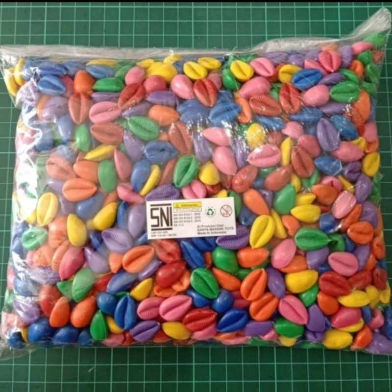 Jual 1 Kg Mainan Biji Congklakbiji Kuwukbiji Dakon Warna Warni Plastik Shopee Indonesia