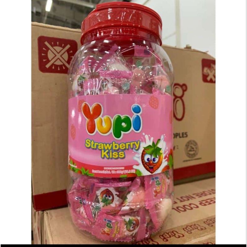 Jual Yupi Permen Strawberry Kiss Toples 300gr | Shopee Indonesia