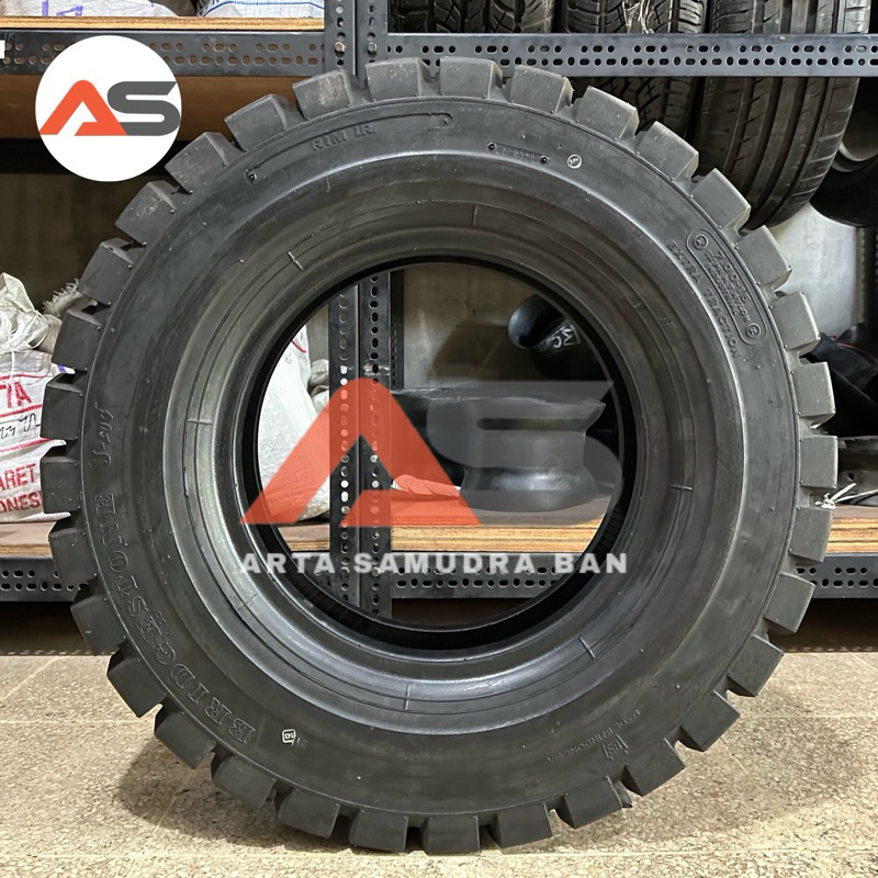 Jual Ban Forklift Hidup Bridgestone BS JL JLUG 700 7.00 - 15 12PR | Shopee Indonesia