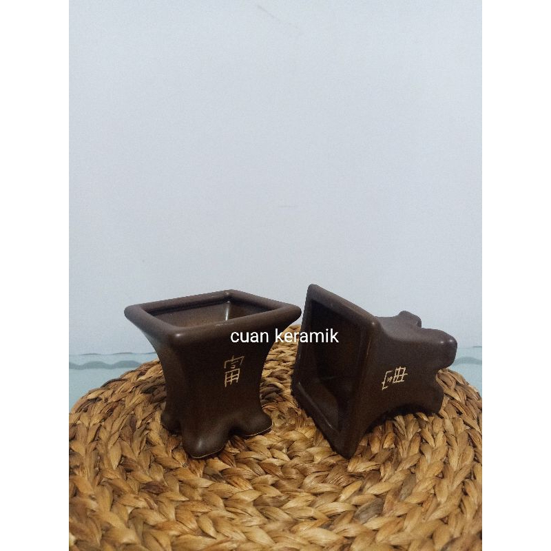 Jual POT/VAS BONSAI PERSEGI KAKI NEWS (BAWAH ADA LUBANG) | Shopee Indonesia