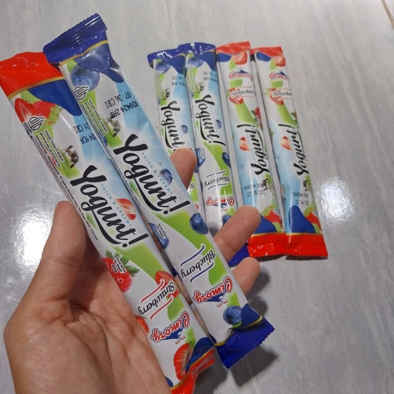 Jual CIMORY YOGURT STICK 40GR SQUEEZE STIK STRAWBERRY/BLUEBERRY ...