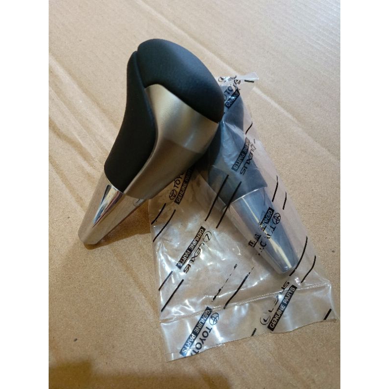 Jual shift knob matic kulit toyota Innova Reborn Fortuner hilux ...