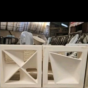 Jual TRISENSA ROSTER KERAMIK 20X20 DINAMIS (NON GLAZE) | LOSTER KERAMIK ...