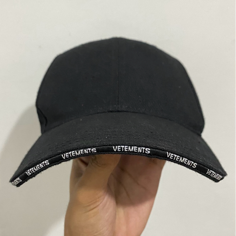 Jual topi caps vetements (rare item) | Shopee Indonesia