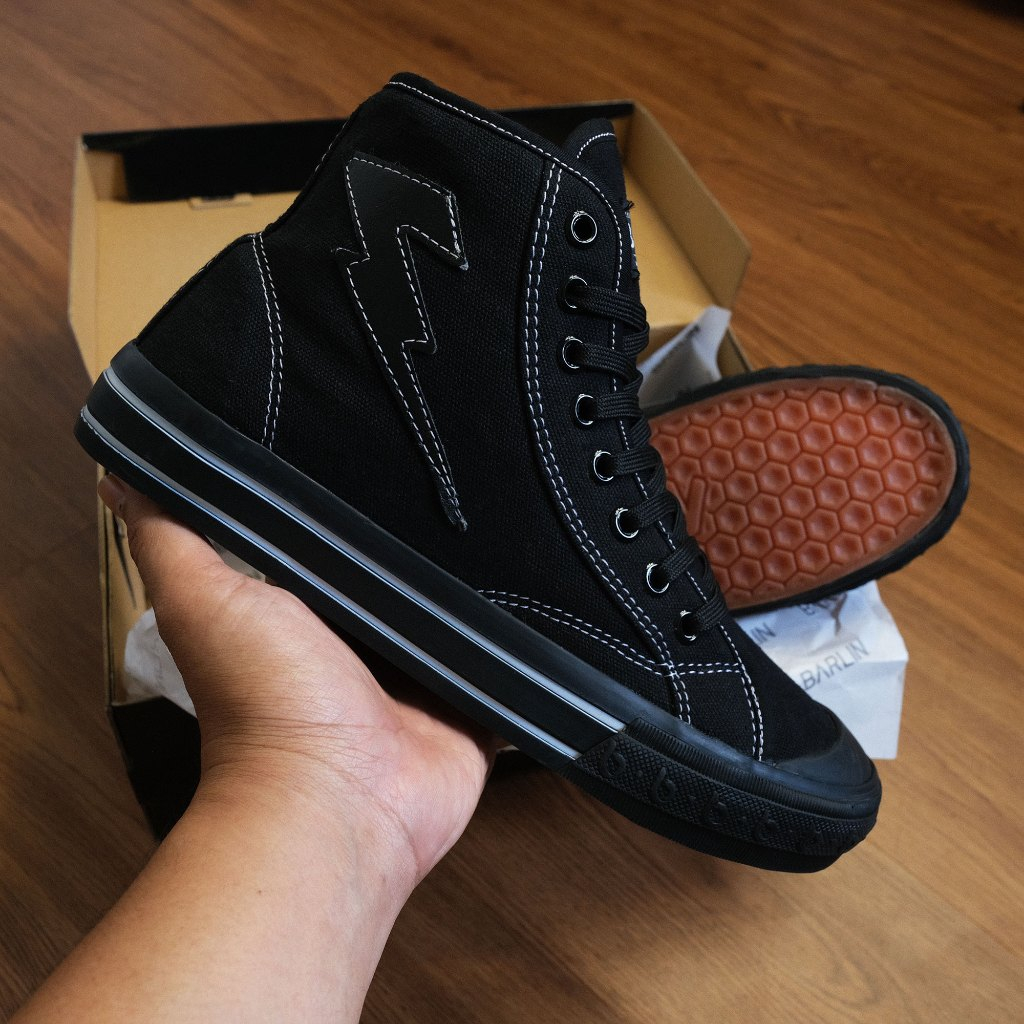 Jual Sepatu Sneakers Pria Wanita Original Barlin - High Full Black ...