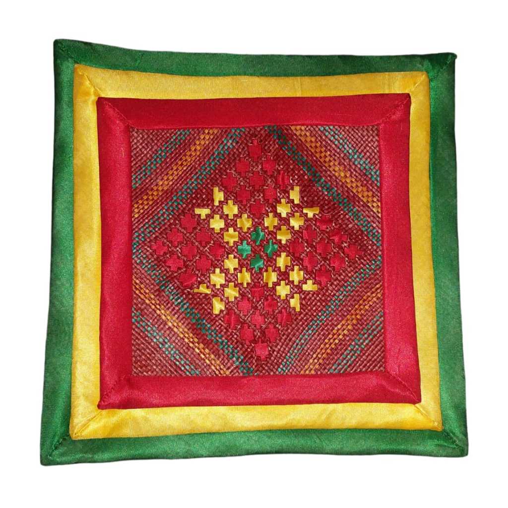 Jual TIKAR DUDUK TIGA TINGKAT DARI ANYAMAN DAUN PANDAN | Shopee Indonesia