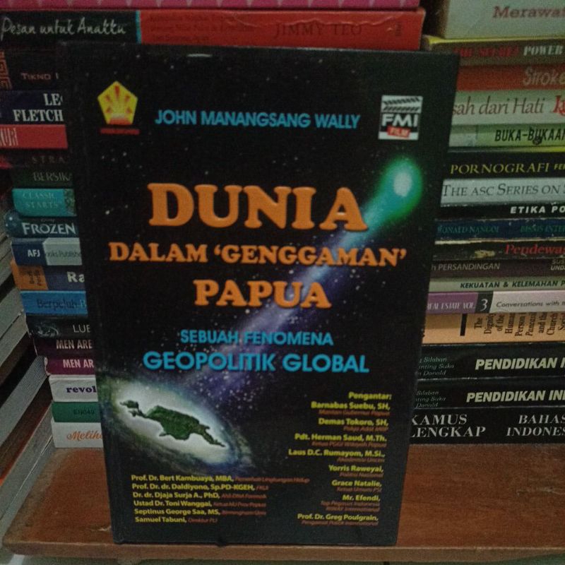 Jual Buku dunia dalam genggaman Papua by John Manangsang Wally | Shopee ... Jual Buku dunia dalam genggaman Papua by John Manangsang Wally | Shopee ...