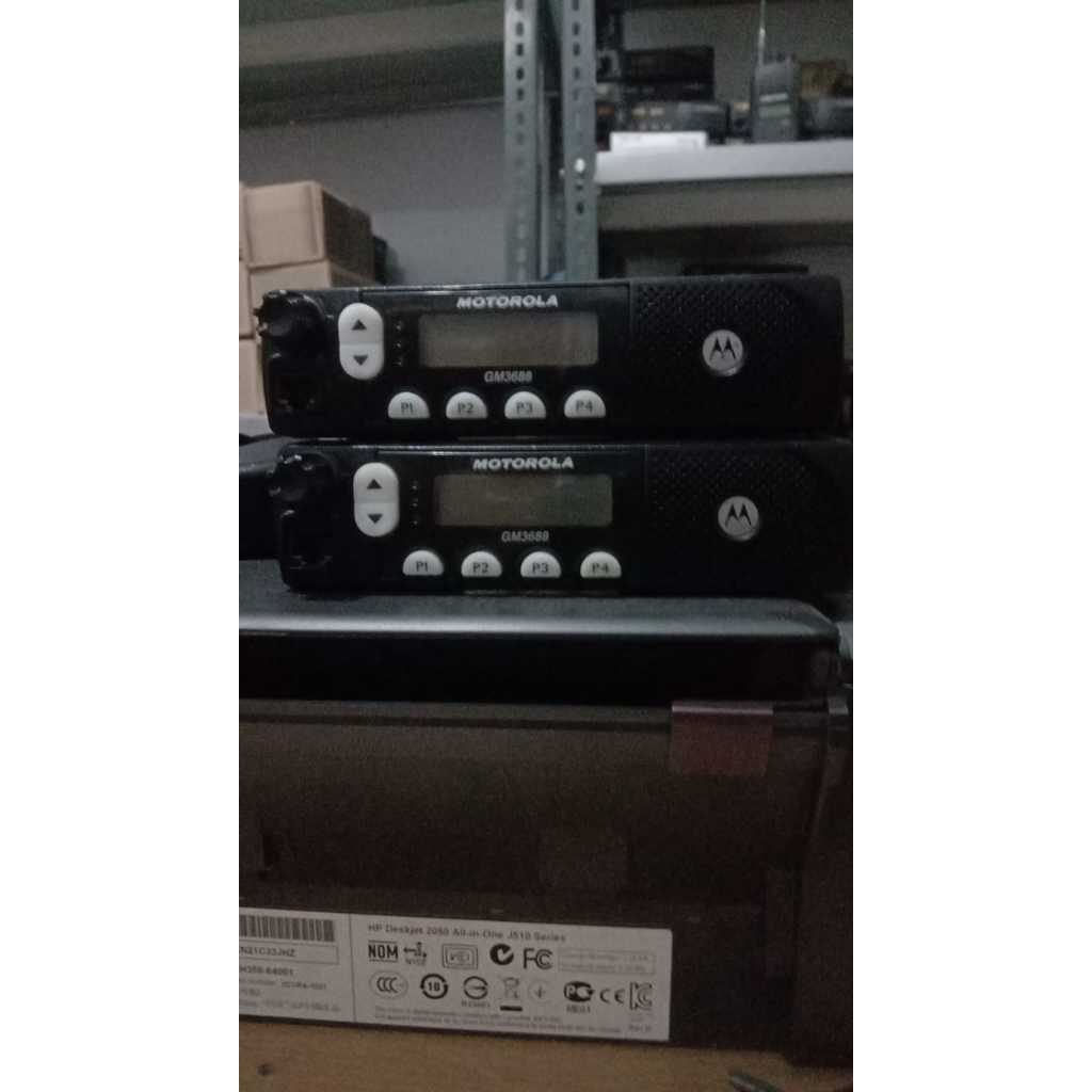 Jual RADIO RIG MOTOROLA GM3688 MADE IN MALAYSIA FREKUENSI UHF LOW BAND ...
