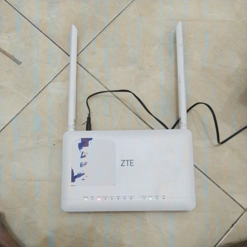 Jual ZTE MODEL:F670L WARNA HIJO PRODUK TAHUN 2022 KONDISI MULUS ...