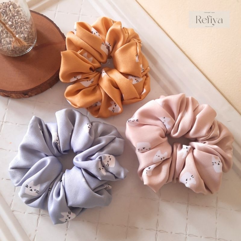 Jual Scrunchie Satin Velvet Motif kucing cat Premium /Ikat Rambut Korea ...