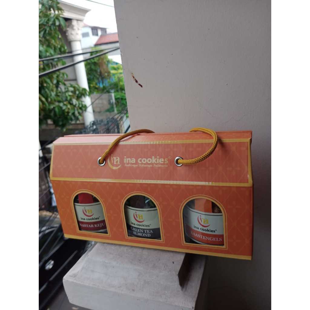 Jual INA Cookies Hampers Jar Kaca isi 3 atau 2 / Parcel kue kering box ...