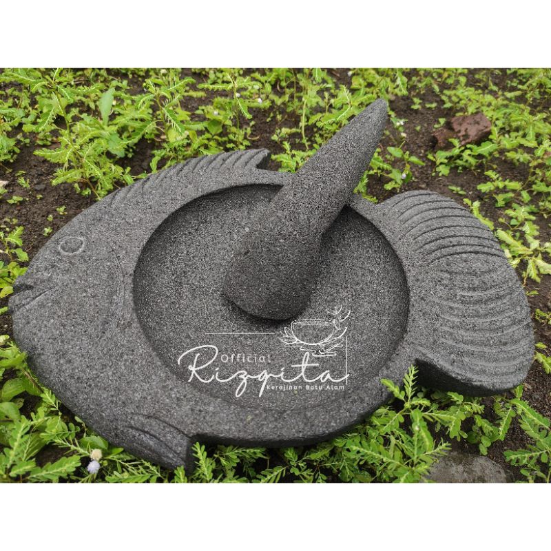 Jual Cobek batu asli gunung Merapi karakter ikan (ukuran sedang 24cm ...