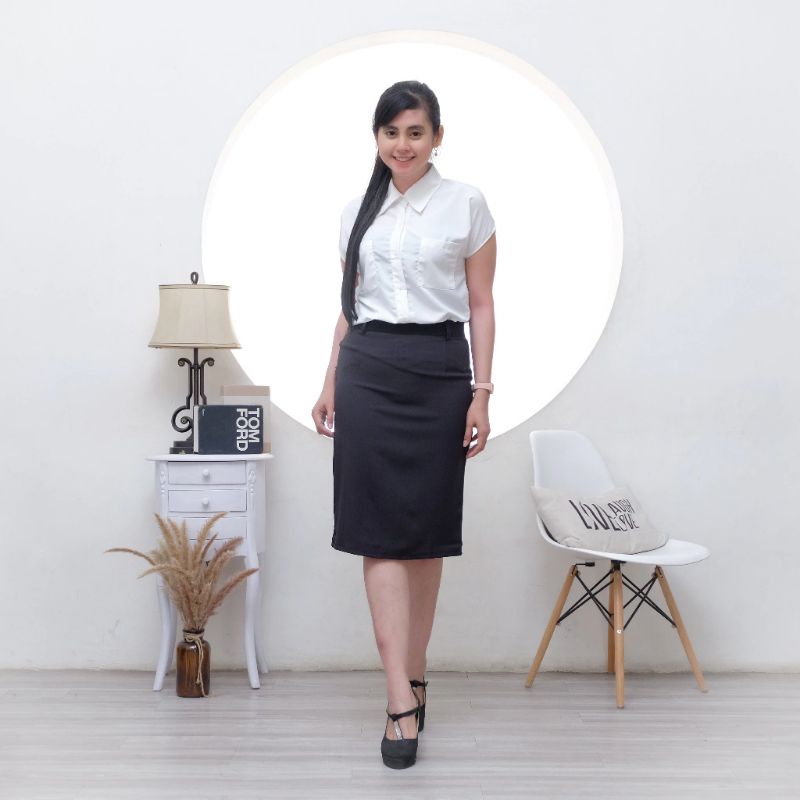 Jual Rok Kerja Pendek Wanita Span 3/4 Bahan Formal Kantor Pendek Rok ...